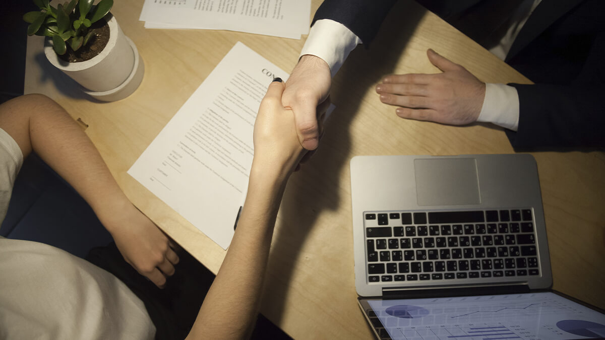 O que você precisa saber antes de contratar um funcionário